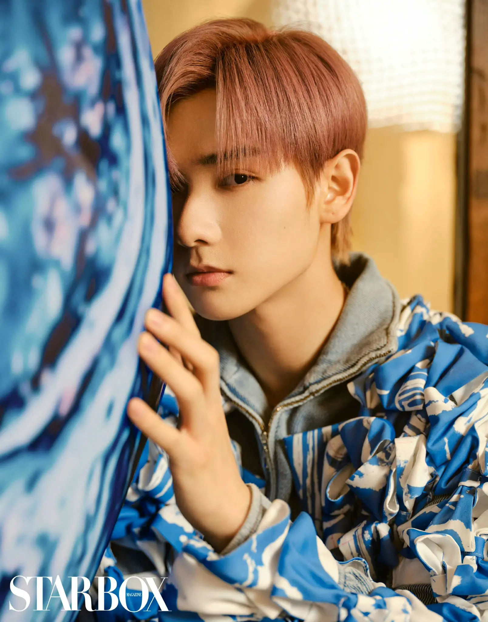 ฮอตติดเทรนต์ !! “ นาย INTO1 ” ขึ้นปกนิตยสารชื่อดังของจีน ฉบับเดือนมีนาคม | iKIZZy